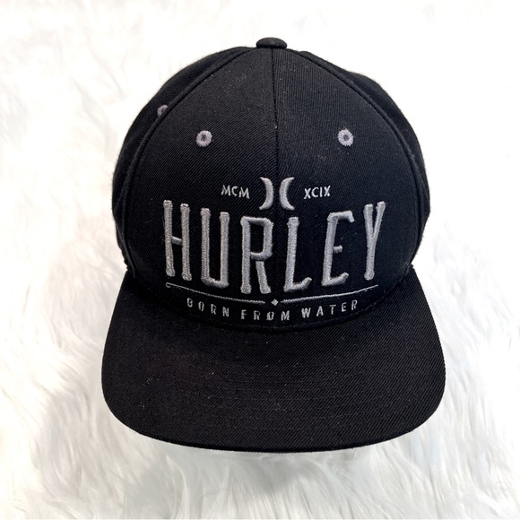 Hurley | Accessories | Hurley Black And Grey Flatbill Snapback Hat ...